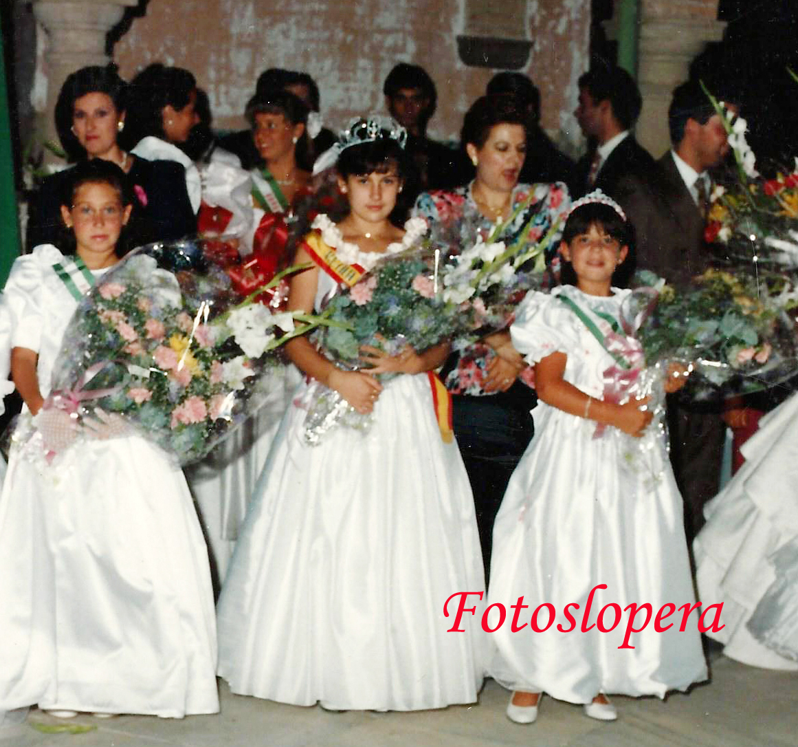 La Reina y Damas de Honor Infantiles de la Feria de los Cristos del año ...